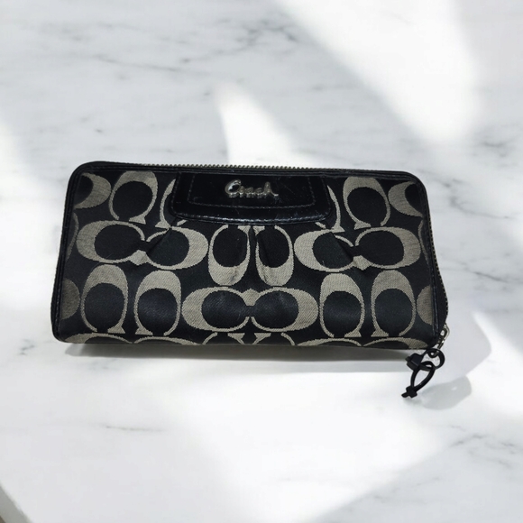 Coach | Bags | Coach Zip Up Wallet | Poshmark